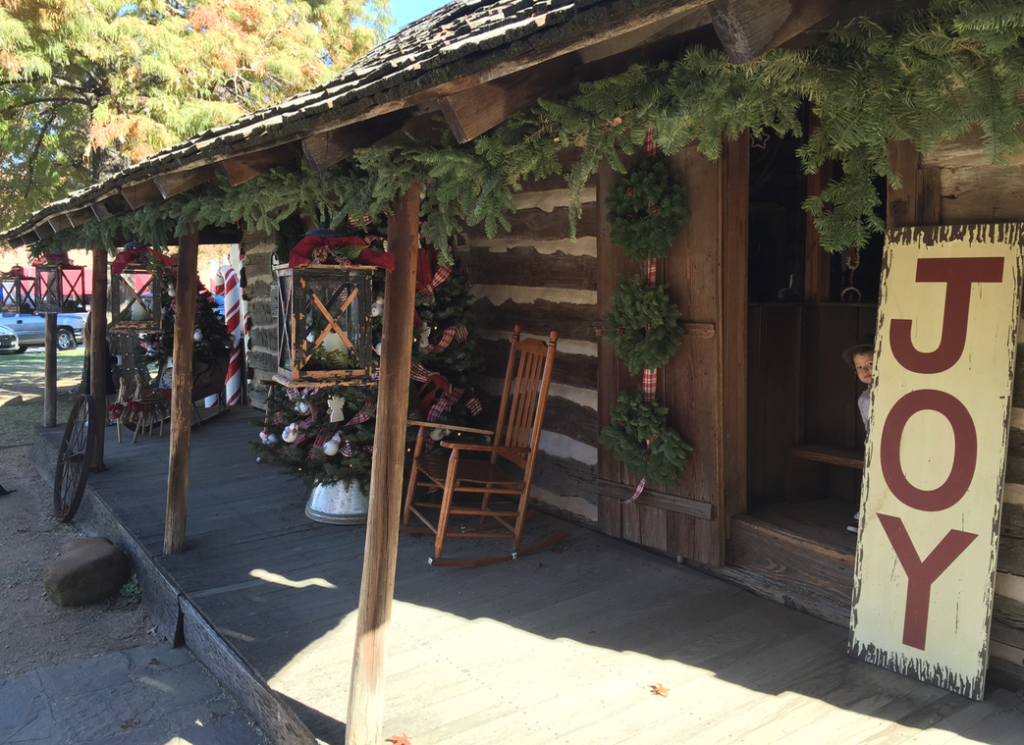 A Visit to Grapevine, The Christmas Capital of Texas - R We There Yet Mom?